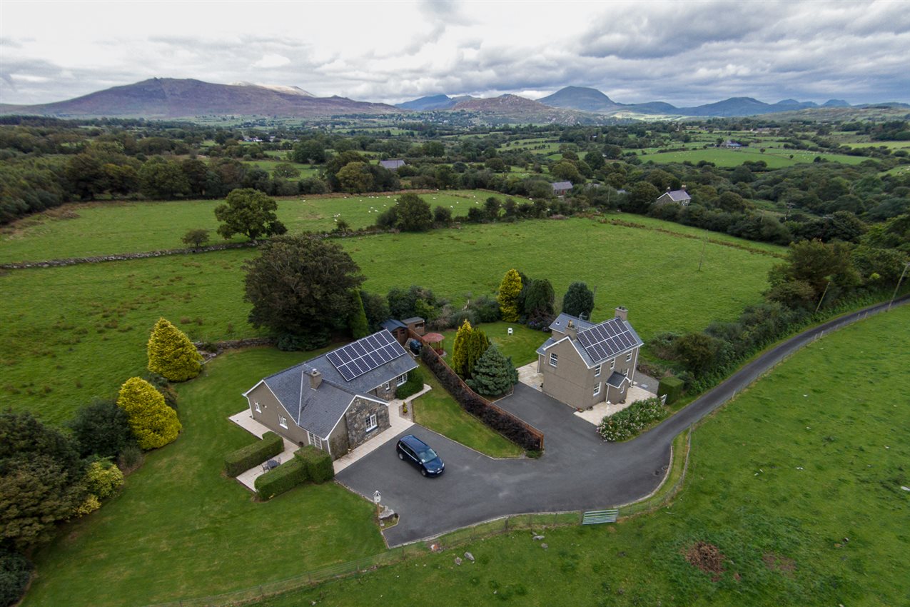 Rhos Country Cottages | Farm Stay