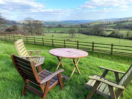 Devenish Pitt Farm and Stables | Farm Stay