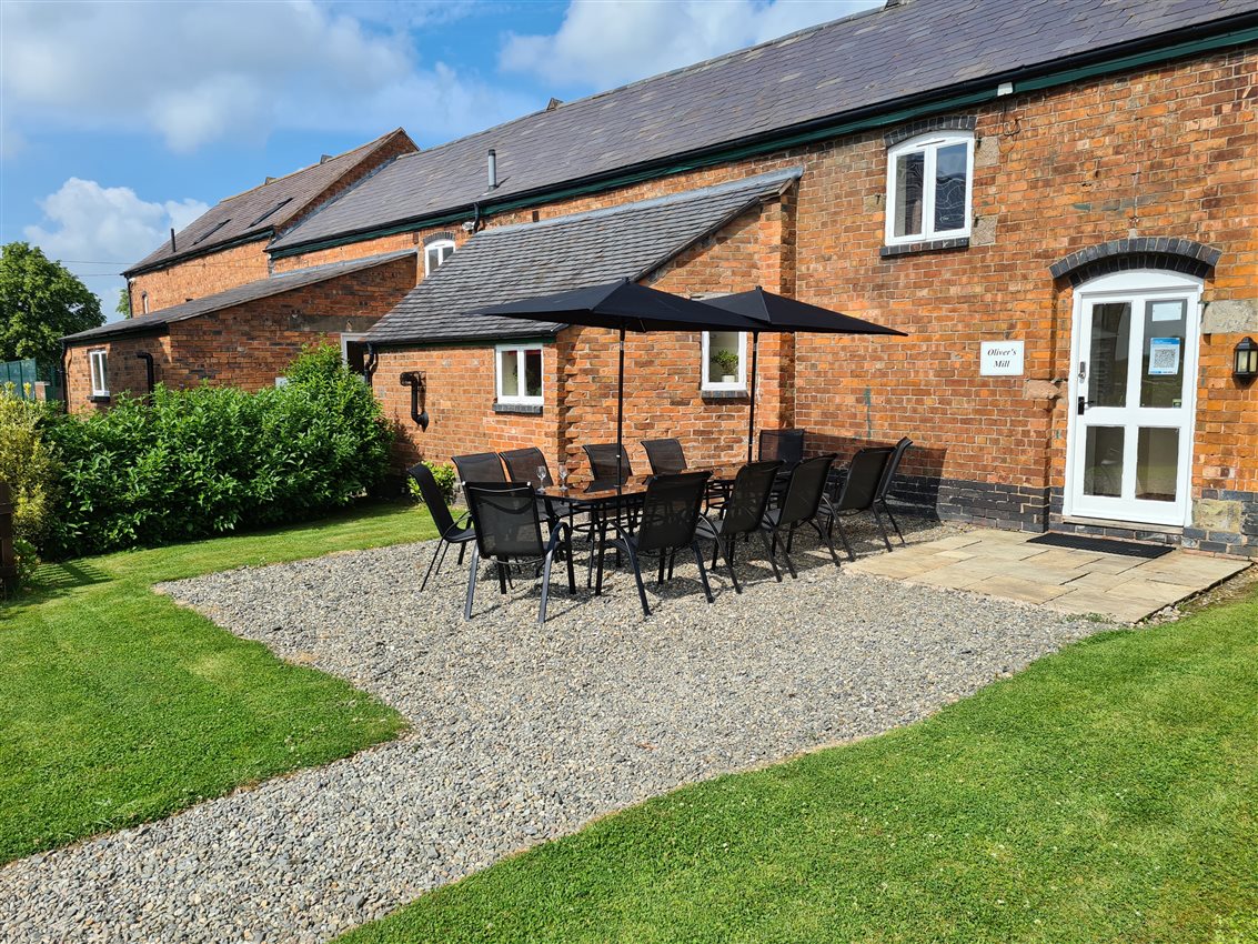 Alkington Grange Barns | Farm Stay