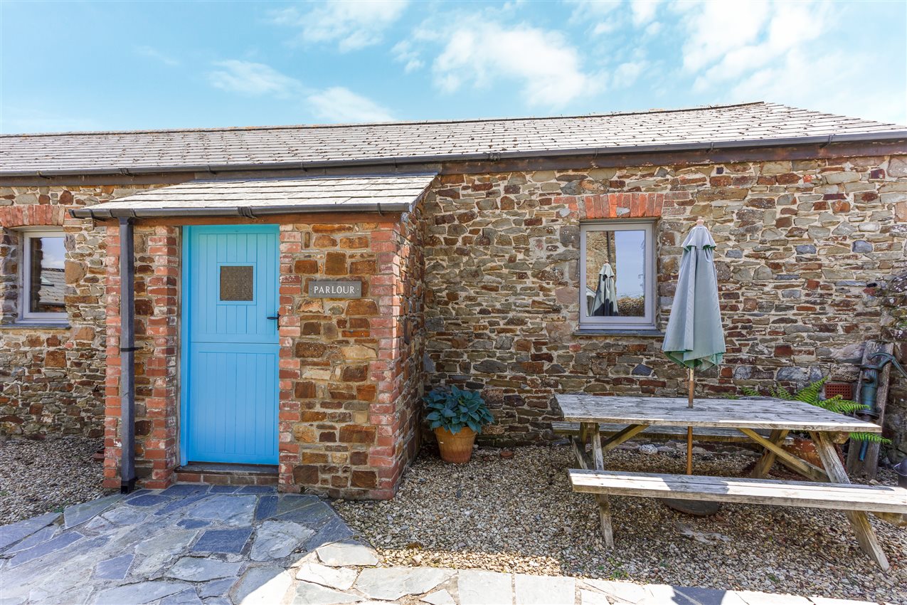 Court Farm Holidays | Farm Stay