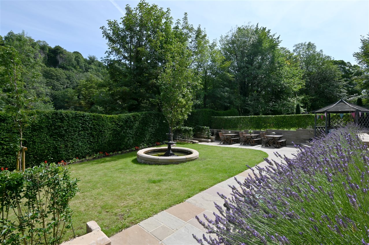 5* Portland House - Big Historic Holiday Home in Matlock Bath | Farm Stay
