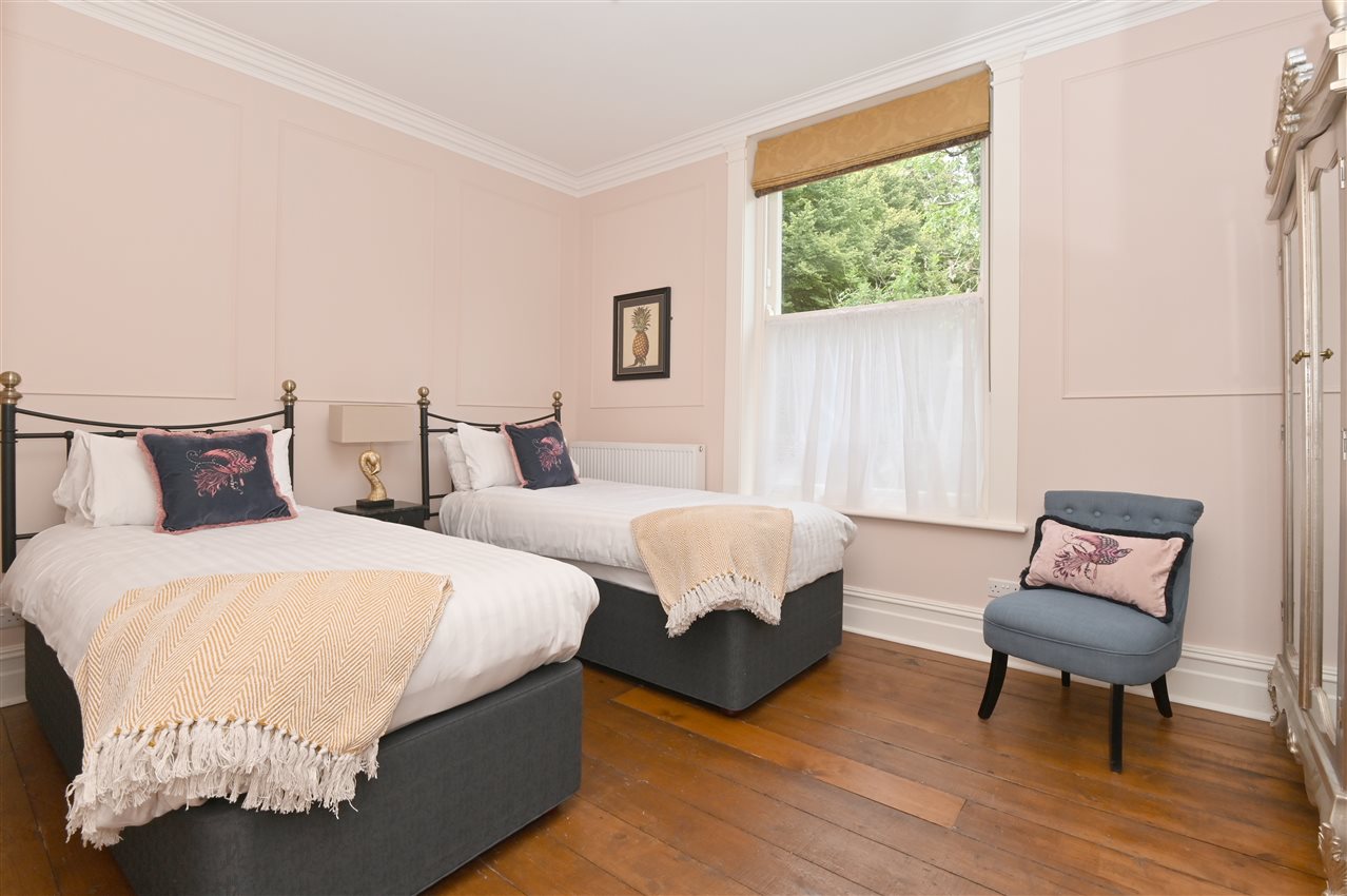 5* Portland House - Big Historic Holiday Home in Matlock Bath | Farm Stay